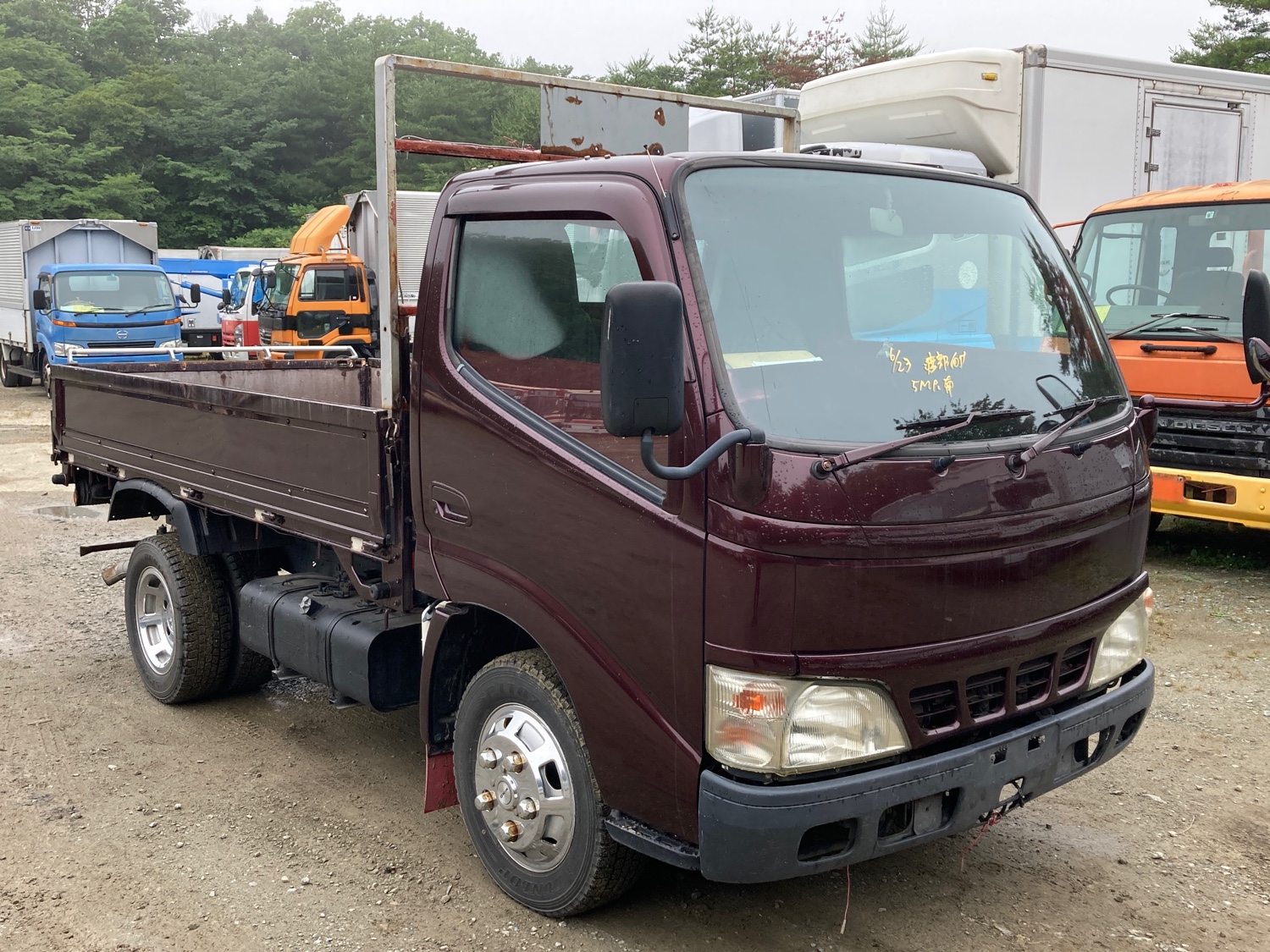 DB : Toyota XZU307 Box Van