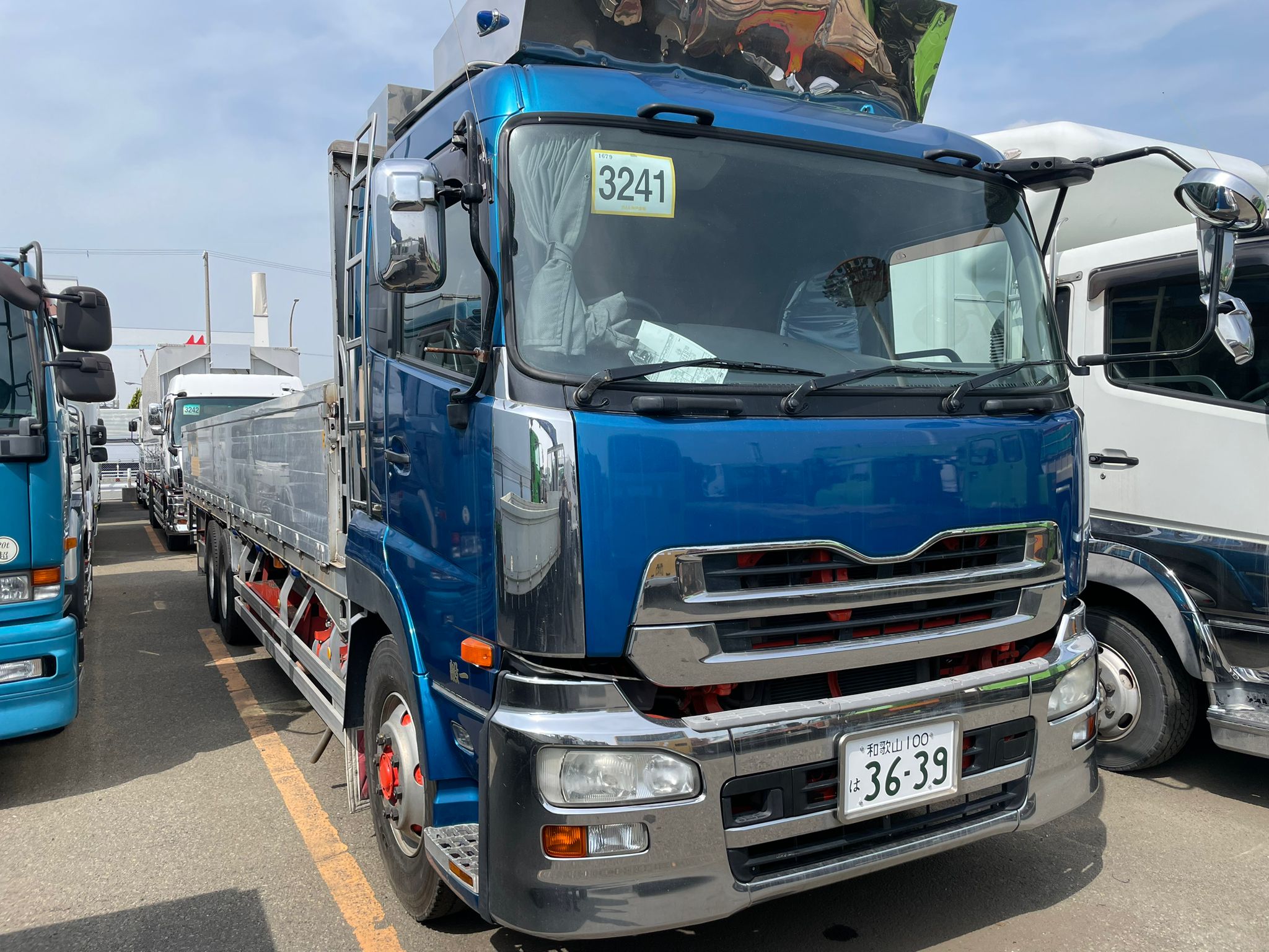 DB : Nissan CD4 Chassis & Cab