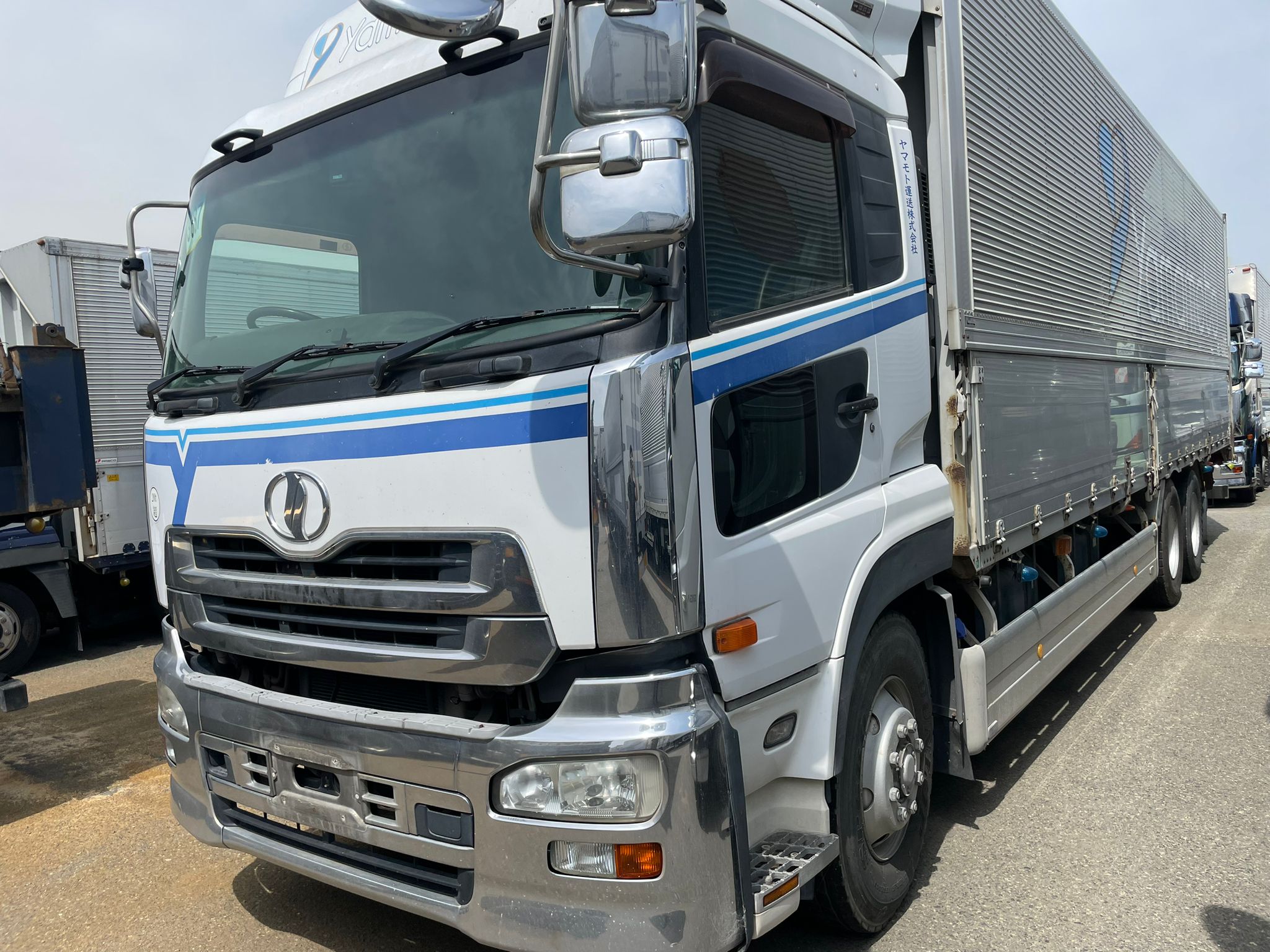 DB : Nissan CD4 Chassis & Cab