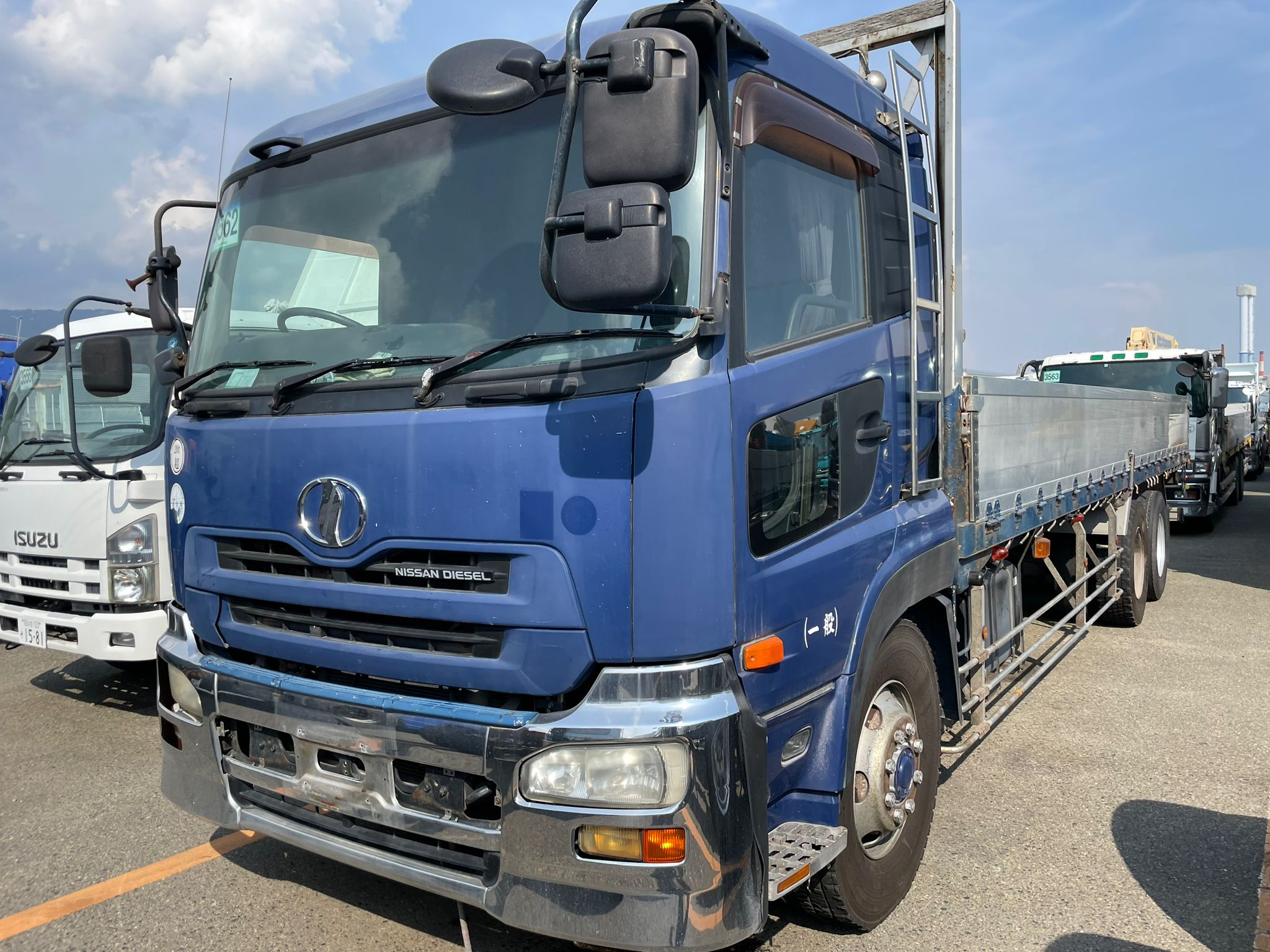 DB : Nissan CD4 Chassis & Cab