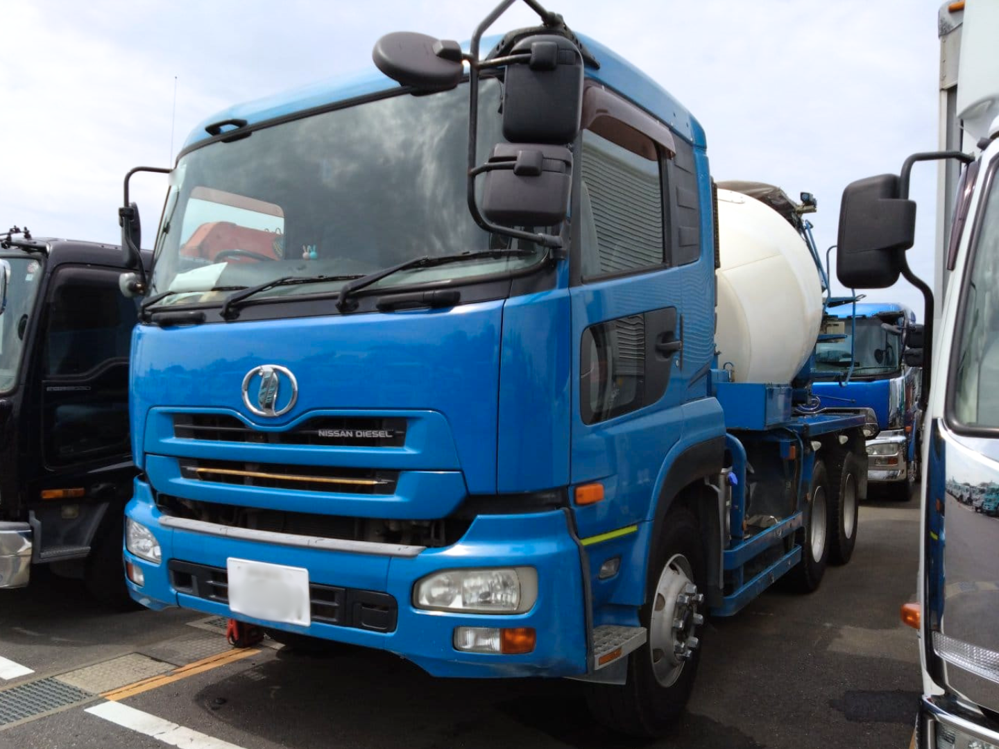 DB : Nissan CW4 Mixer