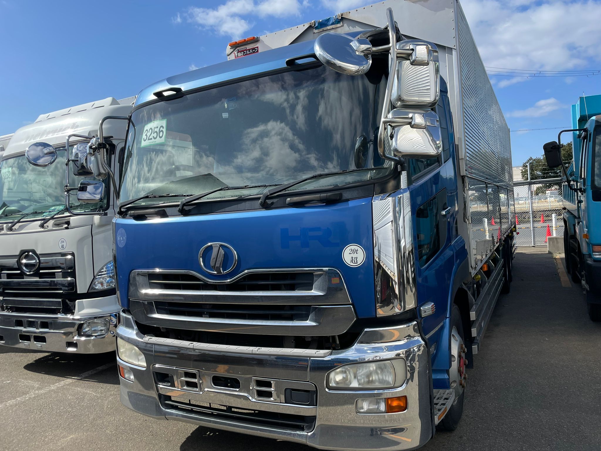 DB : Nissan CD4 Chassis & Cab