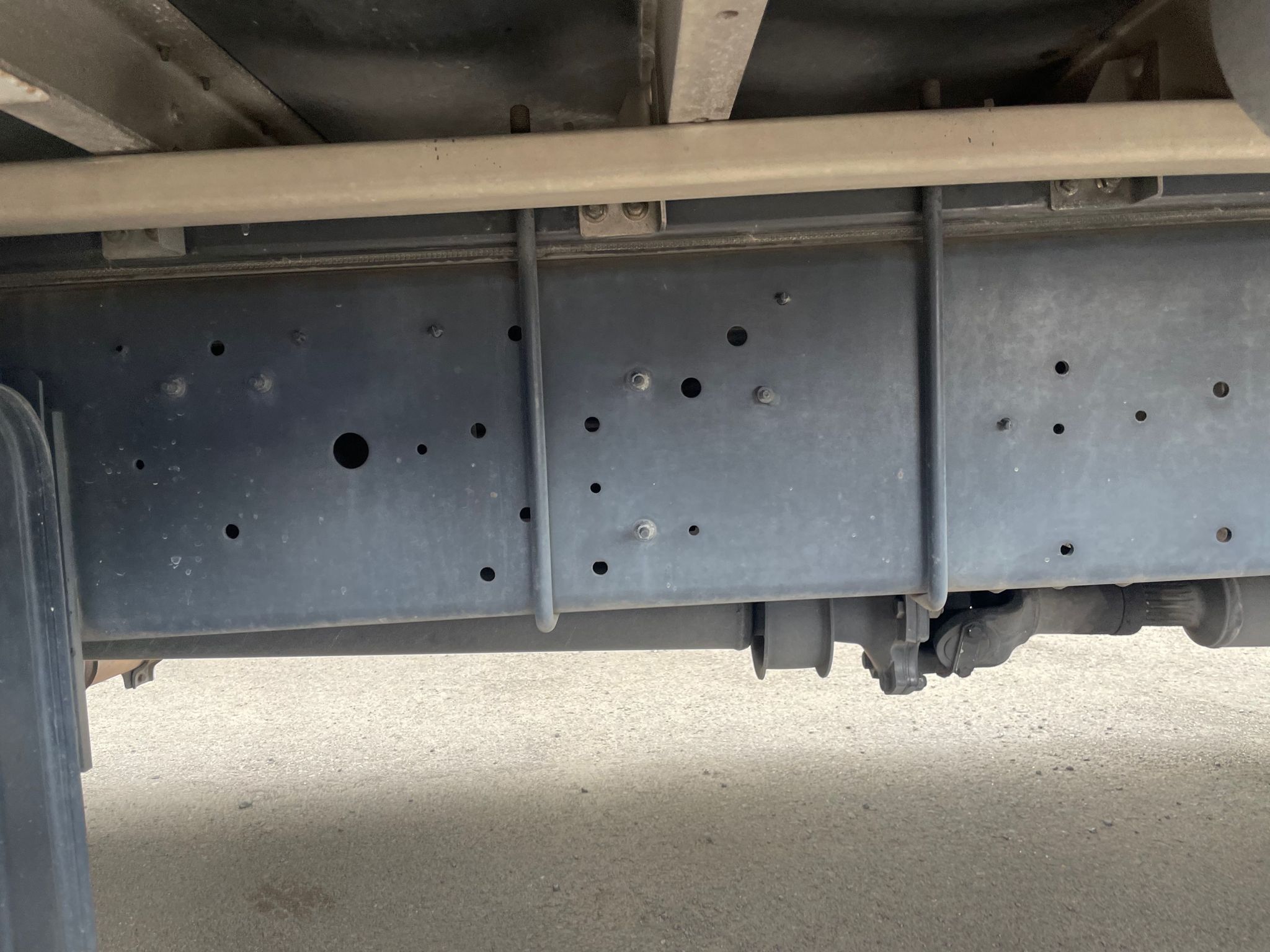 DB : Nissan CD4 Chassis & Cab